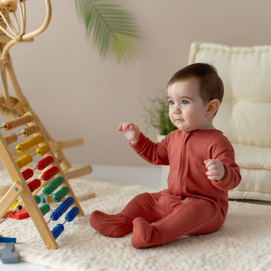 Mitwachsende zertifizierte Bio-Babymode von Elsara